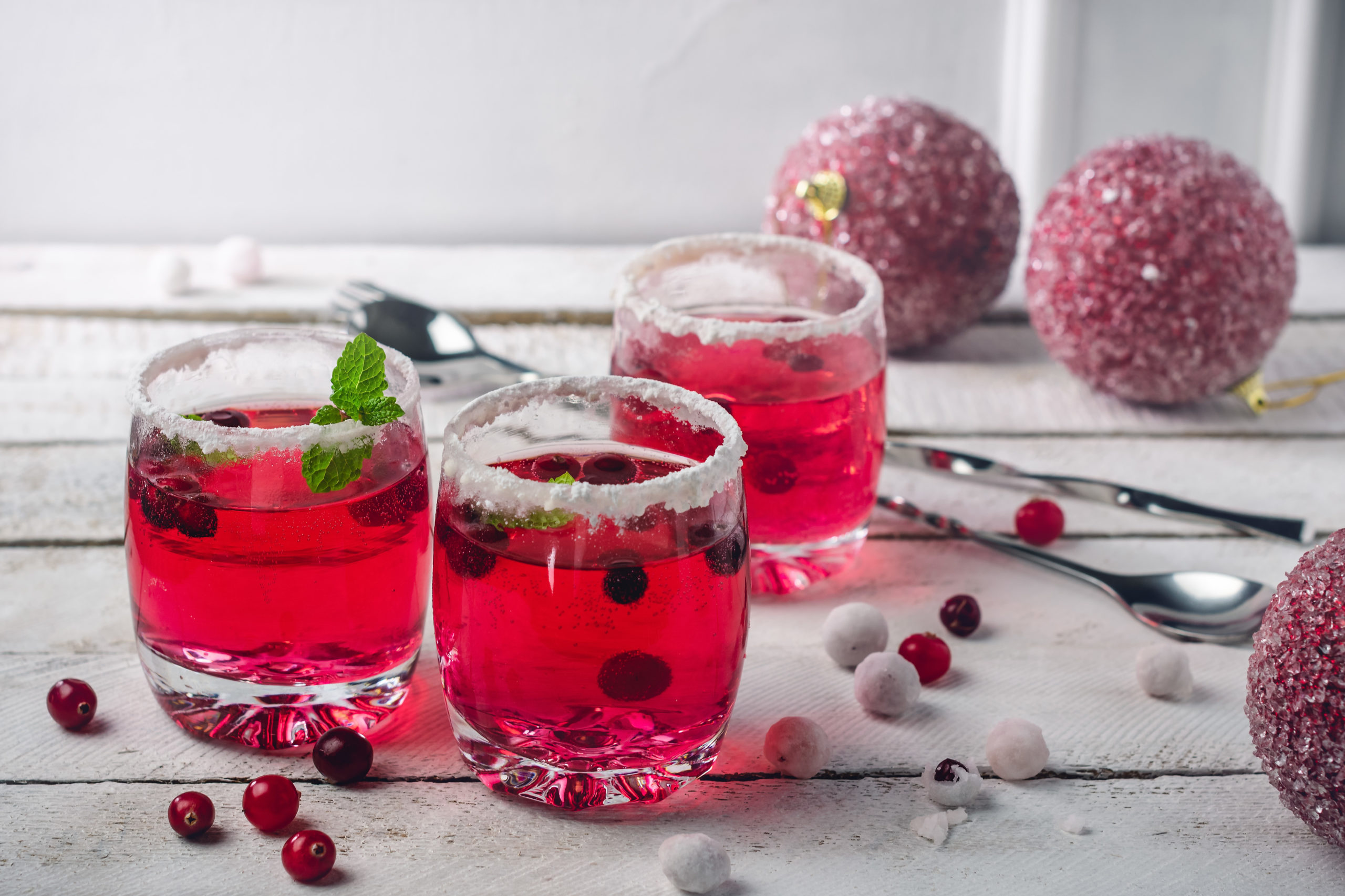 Christmas Cranberry Cocktail | Ketogenic Diet Resource